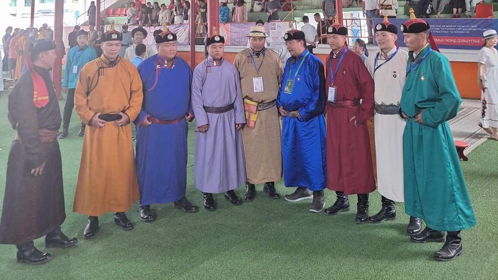 Шагайн харваан насанд хүрэгчдийн ангилалд Өмнөговь аймгийн баг түрүүллээ